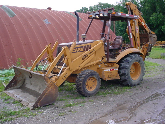 Case 580SK 4x4 Backhoe Loaders transport quote to Cortez, CO. VeriTread ...