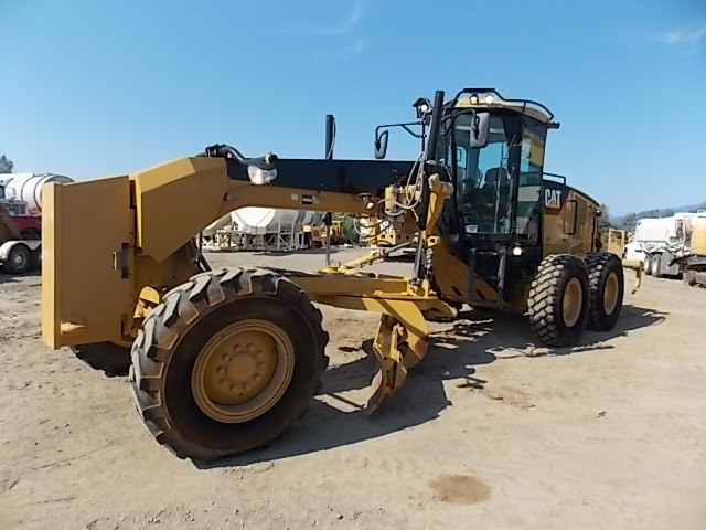 Caterpillar 120M2 Motor Grader Specs and Dimensions - VeriTread