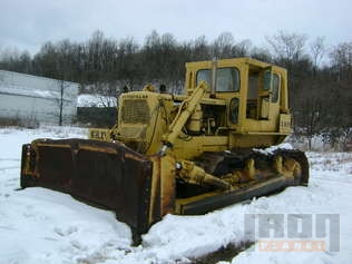 Caterpillar D8 Crawler Tractor Specs and Dimensions - VeriTread