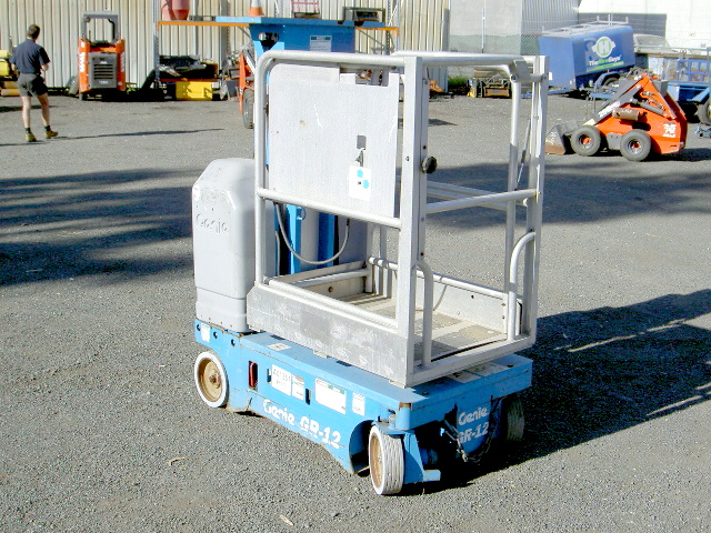 Genie GR12 Aerial Work Platform Specs and Dimensions - VeriTread