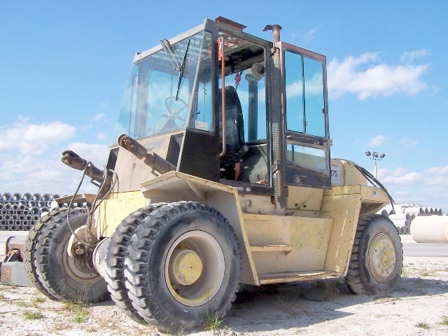 Hyster H280XL Forklifts Pneumatic Tire Specs and Dimensions - VeriTread
