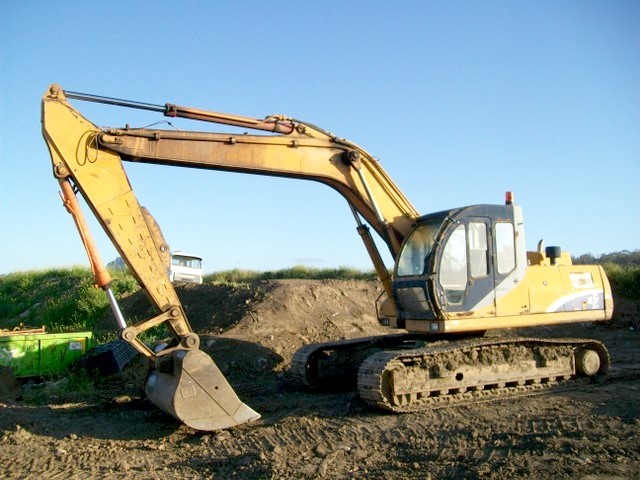 Samsung SE210LC Excavator Specs and Dimensions - VeriTread