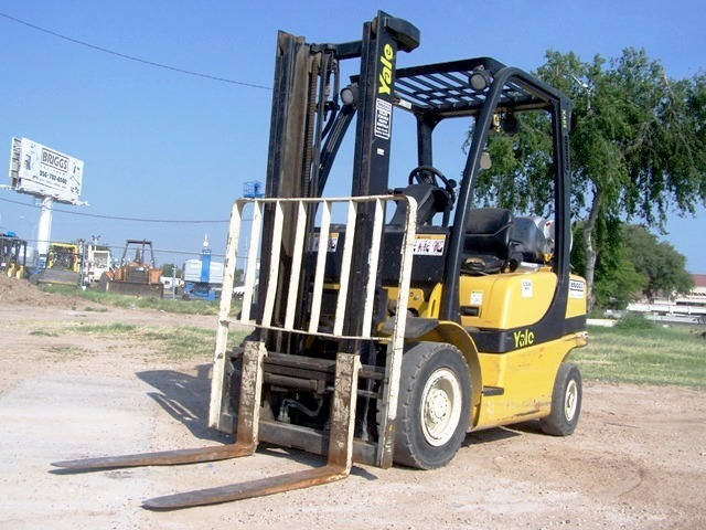 Yale GP050VX Forklifts Pneumatic Tire Specs and Dimensions - VeriTread