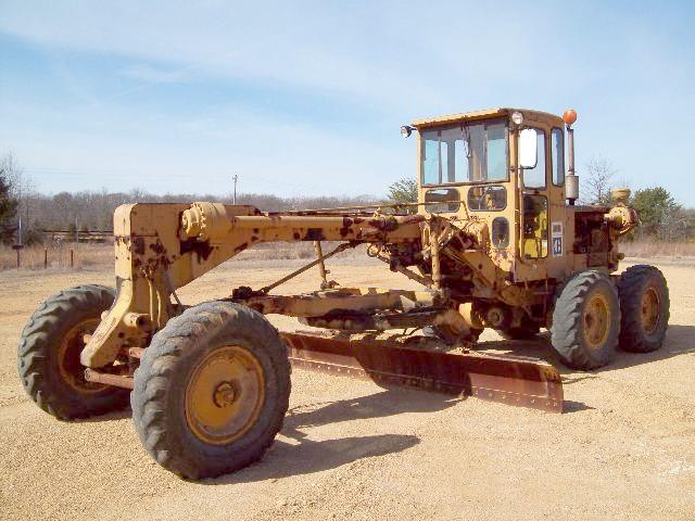 Caterpillar 12F Motor Grader Specs and Dimensions - VeriTread