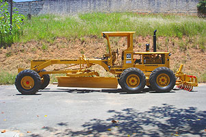 Caterpillar 140B Motor Grader Specs and Dimensions - VeriTread