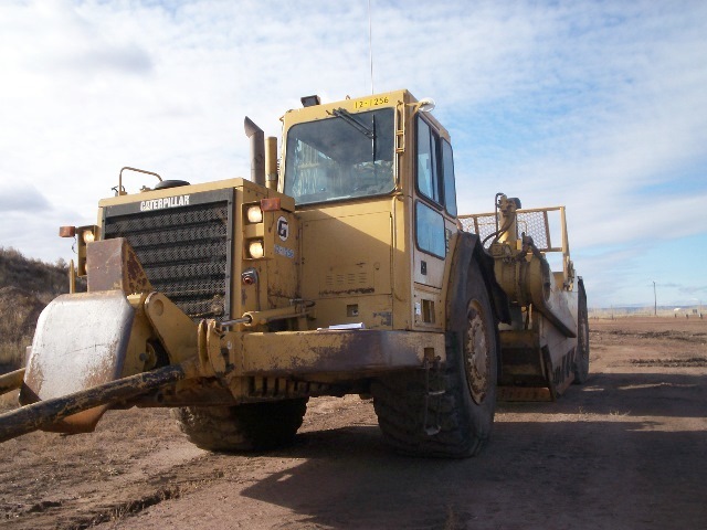 Caterpillar 657E Scraper Specs and Dimensions - VeriTread