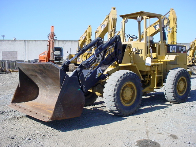 Caterpillar IT28 Wheel Loader Specs and Dimensions - VeriTread