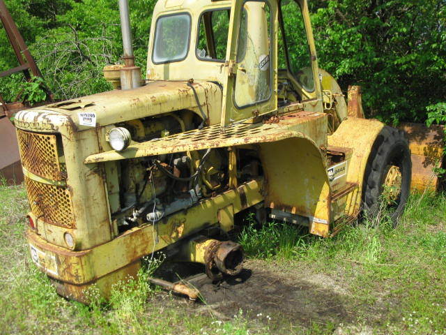 Caterpillar 944 Wheel Loader Specs and Dimensions - VeriTread