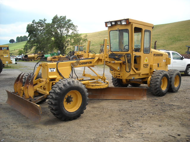 Champion C70A Motor Grader Specs: Dimensions & Weight | VeriTread