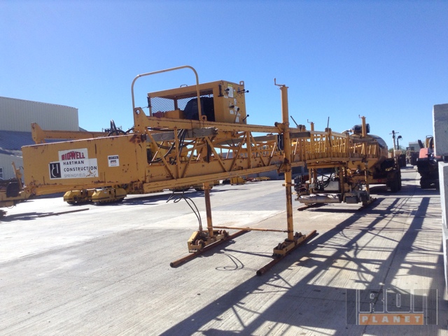 Bid-Well 2450 Paver Specs and Dimensions - VeriTread