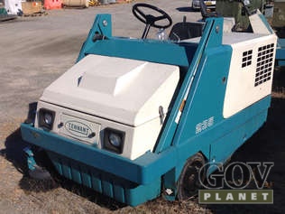 Tennant 235 Brooms Sweeper Specs: Dimensions & Weight | VeriTread