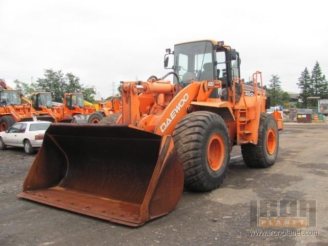 Daewoo MEGA400V Wheel Loader Specs and Dimensions - VeriTread