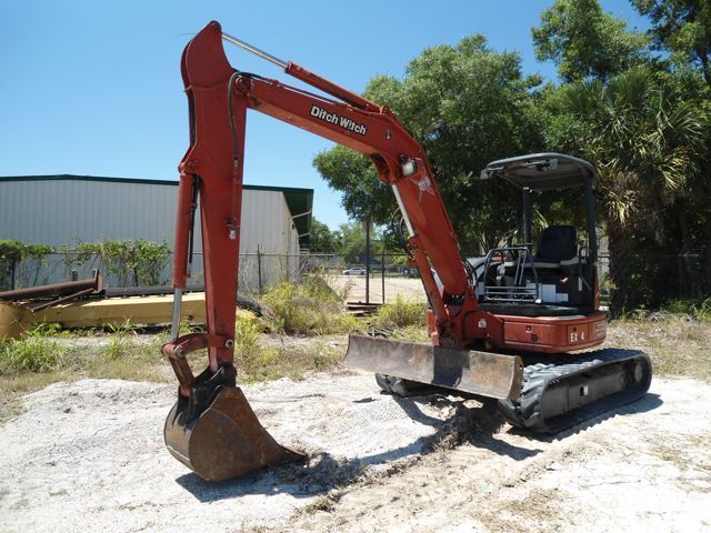 Ditch Witch Mini Excavator