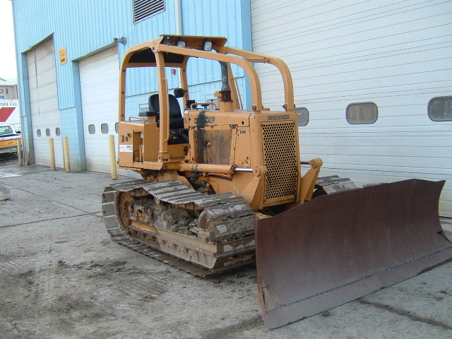 Dresser TD9H Crawler Tractor Specs and Dimensions - VeriTread