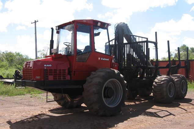 Valmet 840 Forwarder Specs: Dimensions & Weight | VeriTread