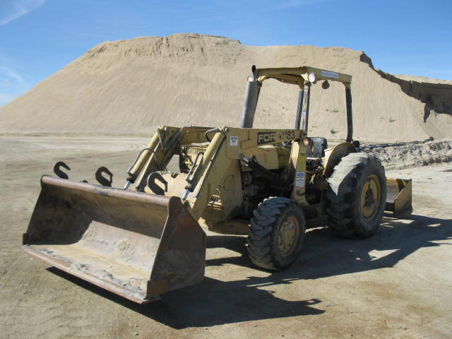 Ford 545C Farm Tractor Specs and Dimensions - VeriTread