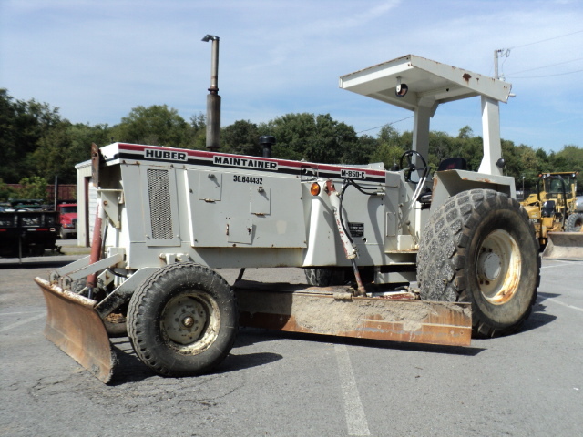 Huber M850C Motor Grader Specs: Dimensions & Weight | VeriTread