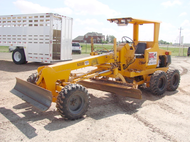 LeeBoy 635 Motor Grader Specs and Dimensions - VeriTread