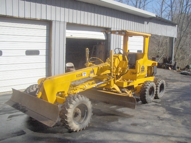 LeeBoy 635B Motor Grader Specs and Dimensions - VeriTread