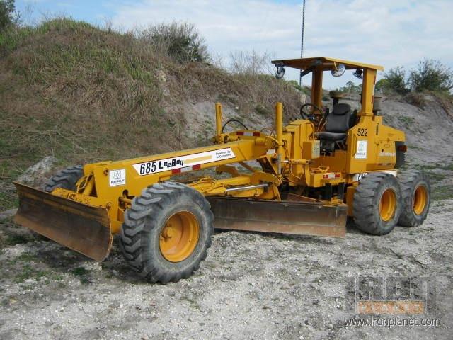 LeeBoy 685 Motor Grader Specs and Dimensions - VeriTread