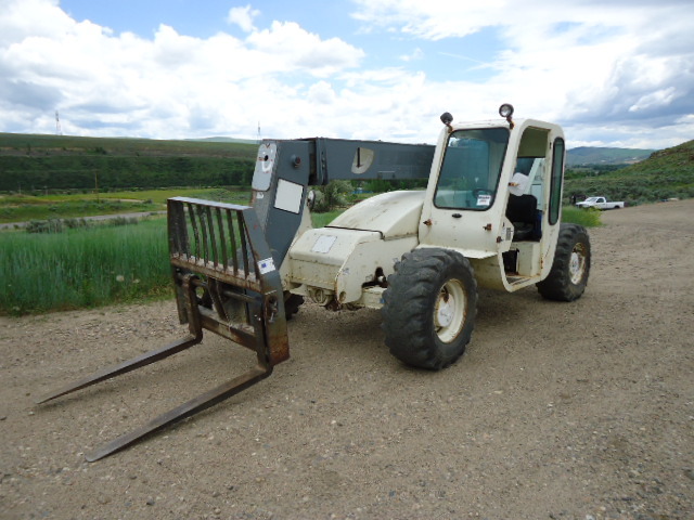 Terex TH528 Telehandler Specs and Dimensions - VeriTread