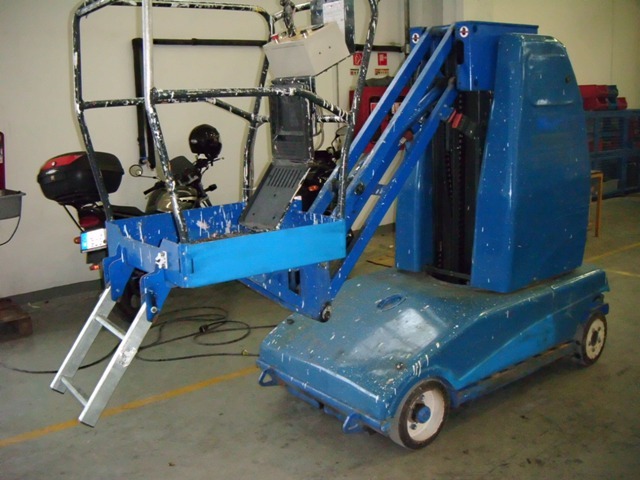 UpRight MB26 Aerial Work Platform Specs and Dimensions - VeriTread