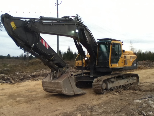 Volvo EC360BLC Excavator Specs and Dimensions - VeriTread