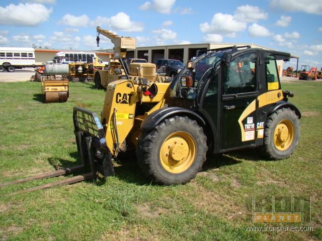 Caterpillar TH210 Telehandler Specs and Dimensions - VeriTread