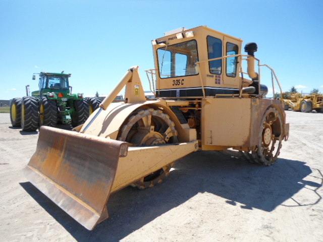 CMI 335C Compactor Specs and Dimensions - VeriTread