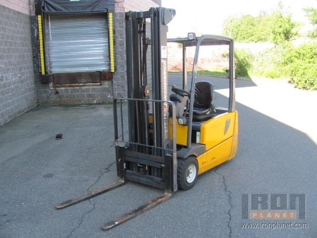 Jungheinrich EFG220 Forklifts Cushion Tire Specs and Dimensions - VeriTread