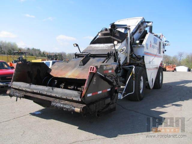 Roadtec SB2500 Trucks - Asphalt Distributor transport quote to ...