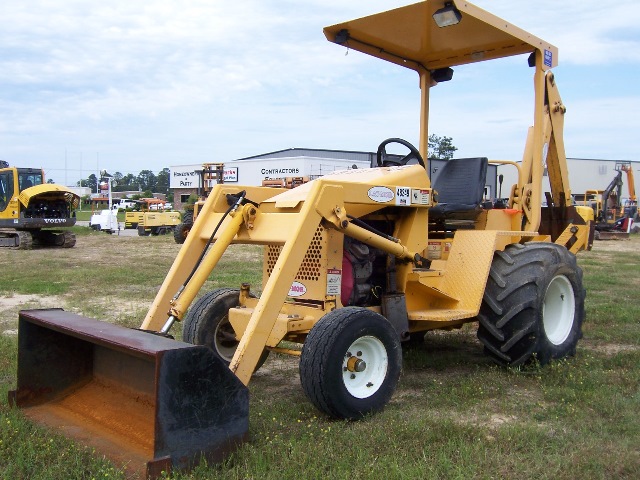 Laymor LB30 Backhoe Loader Specs and Dimensions - VeriTread