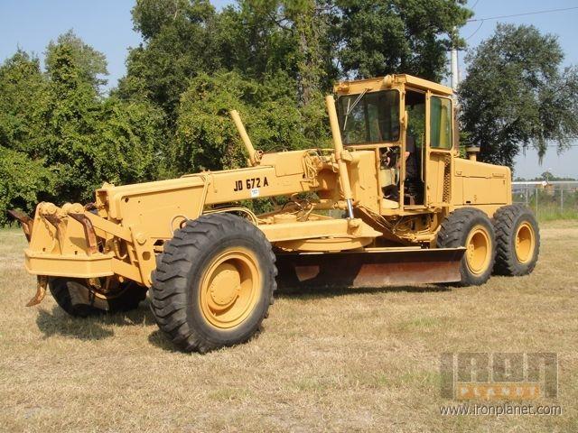 John Deere 672A Motor Grader Specs and Dimensions - VeriTread