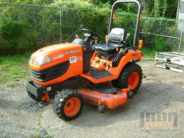 Kubota BX2360 Farm Tractor Specs and Dimensions - VeriTread