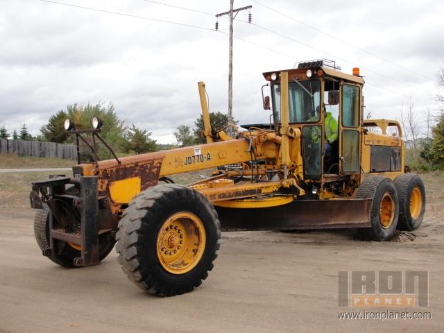 John Deere 770A Motor Grader Specs and Dimensions - VeriTread