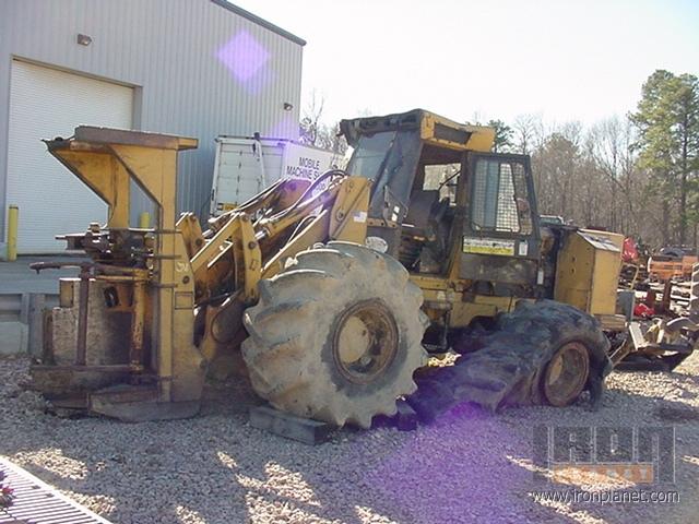 Hydro-Ax 611E Wheel Loader Specs and Dimensions - VeriTread