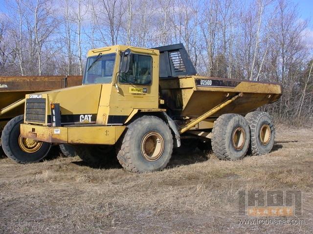 Caterpillar D250D Articulated Dump Truck Specs and Dimensions - VeriTread