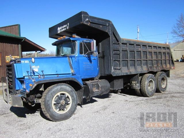 Mack RD888SX Trucks - Cab & Chassis transport quote to Miami, FL. VeriTread Load 1639972