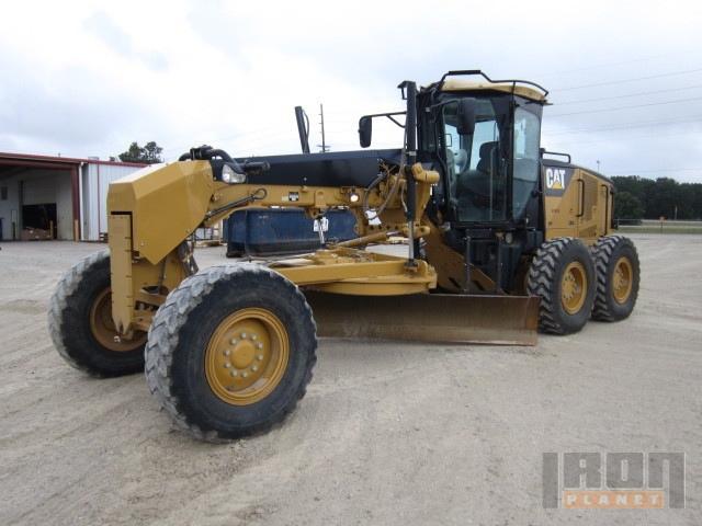 Caterpillar 12M3 Motor Grader Specs and Dimensions - VeriTread