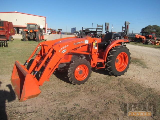 Kubota L3200DT Farm Tractor Specs: Dimensions & Weight | VeriTread