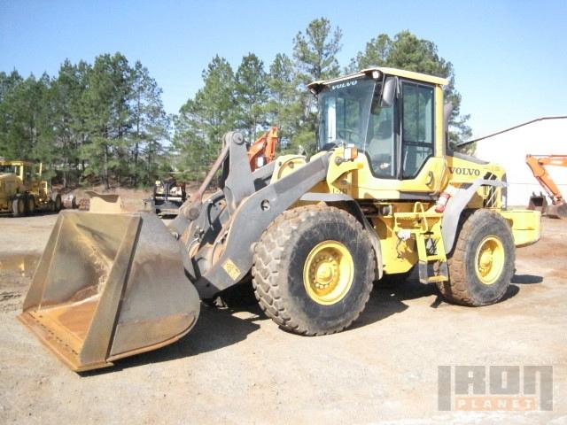 Volvo L90F Wheel Loader Specs and Dimensions - VeriTread