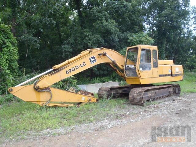 John Deere 690DL Excavator Specs and Dimensions - VeriTread