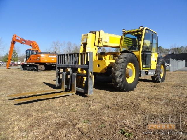 Gehl DL1240H Telehandler Specs and Dimensions - VeriTread