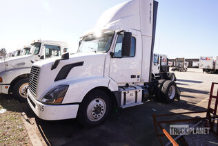 Volvo VNL42T Trucks - Conventional Tractor transport quote to Bessemer ...