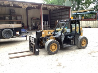 Cat TH255C Telehandlers transport quote to San Juan, PR. VeriTread Load ...