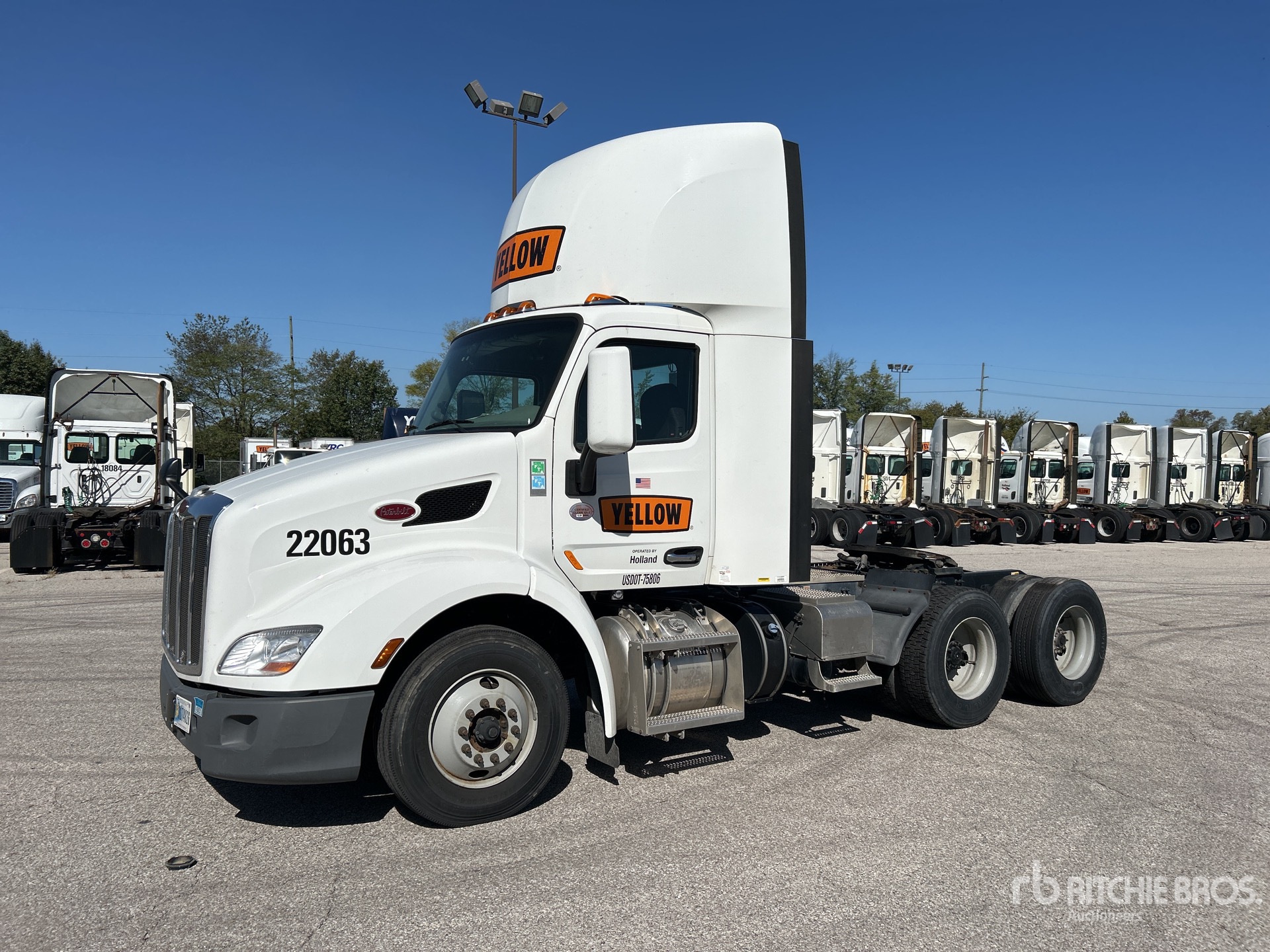 2022 Peterbilt 579 6x2 T/A Day Cab Truck Tractor General Freight ...