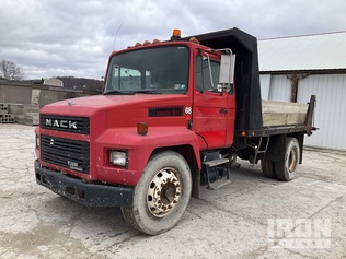 Mack CS200P Trucks - Dump transport quote to Jackson, NJ. VeriTread ...