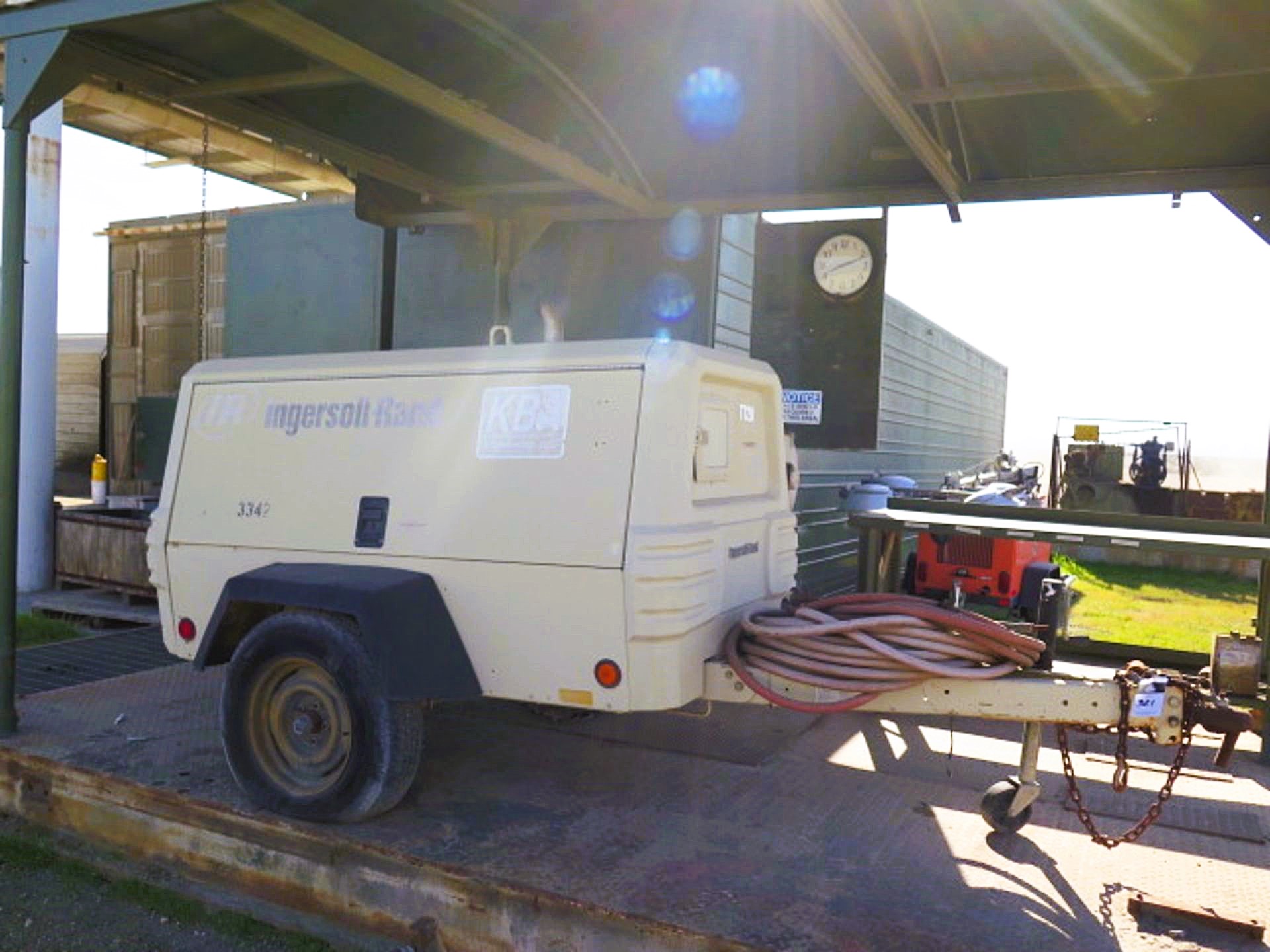 INGERSOLL RAND P185 COMPRESSOR & APPROX 3 PALLETS OF VARIOUS ACC ...