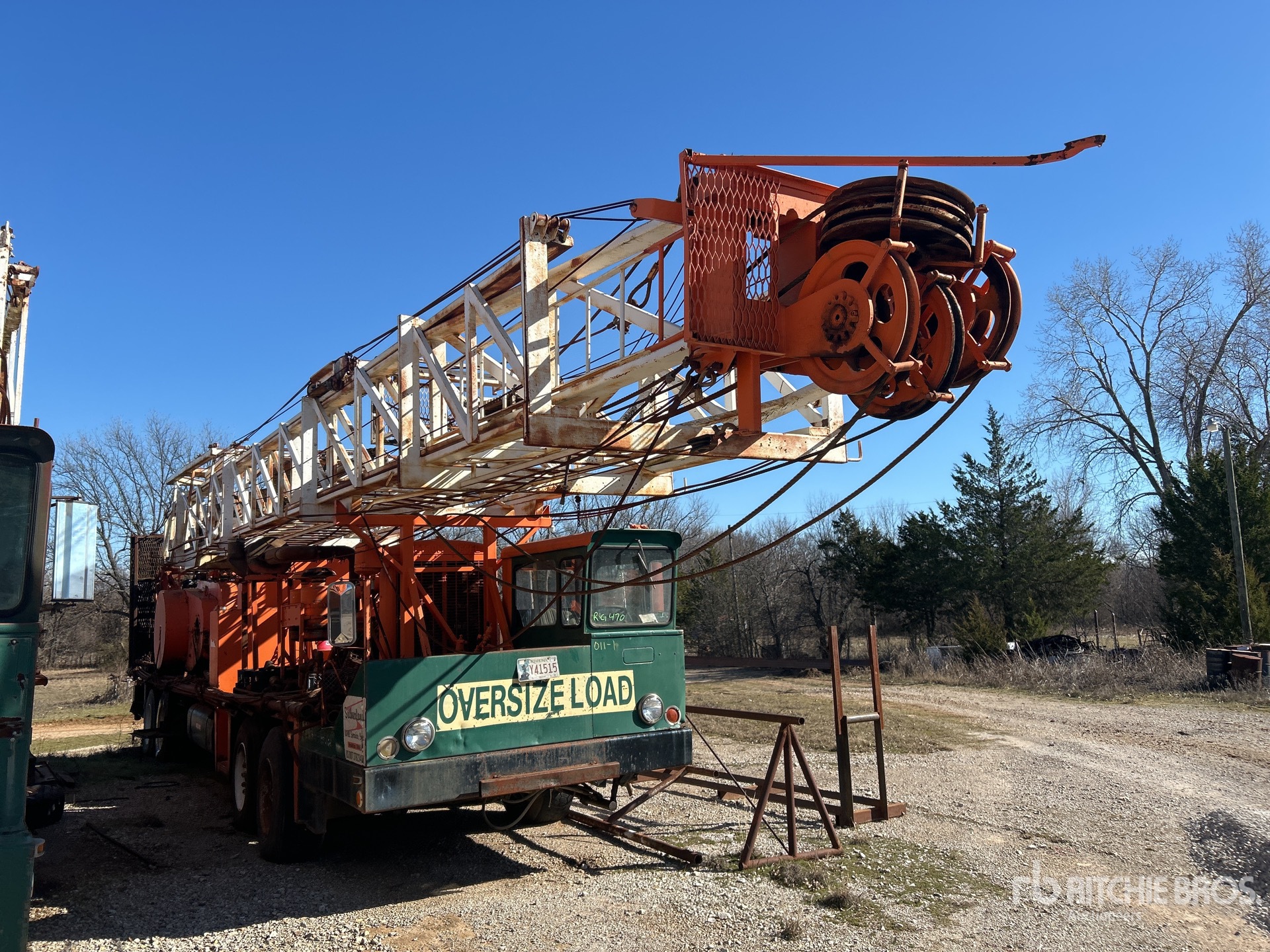 Oil service Rig: 1975 Ideco HD-35-KD HD 35 KD double drum back in well ...