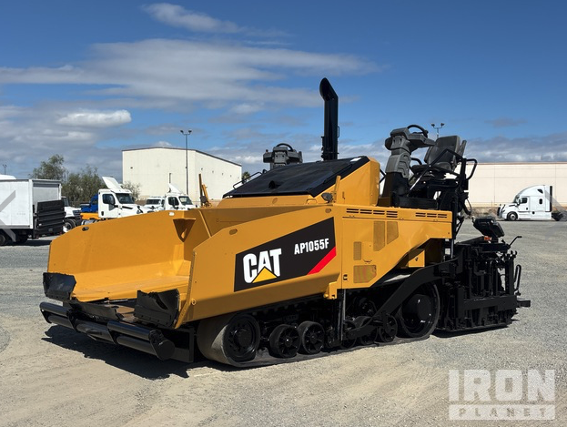 Caterpillar AP1055F Pavers transport quote to Denver, CO. VeriTread ...